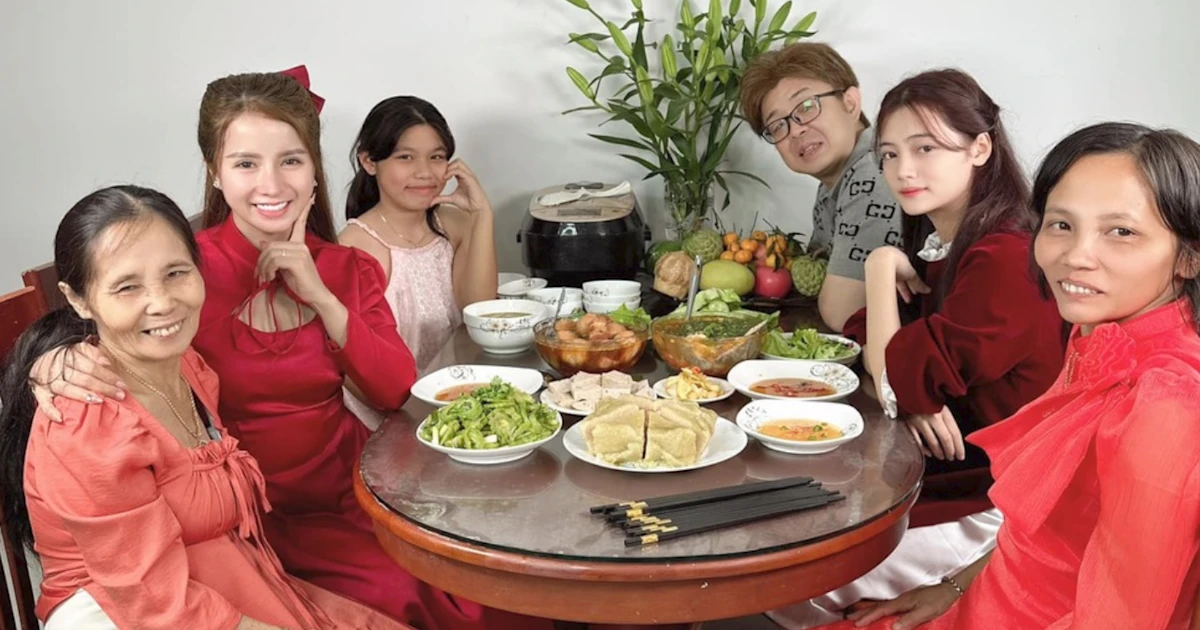 Duc Nhan revealed a difficult childhood to raise a beautiful granddaughter like a beauty, as a ...